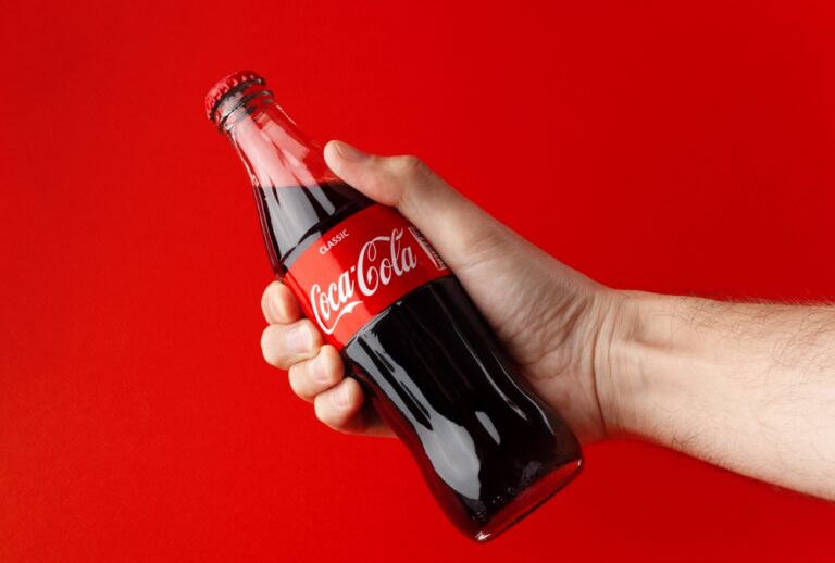 8 Funny and Bizarre Coca-Cola Facts You Didn’t Know About - Mind ...